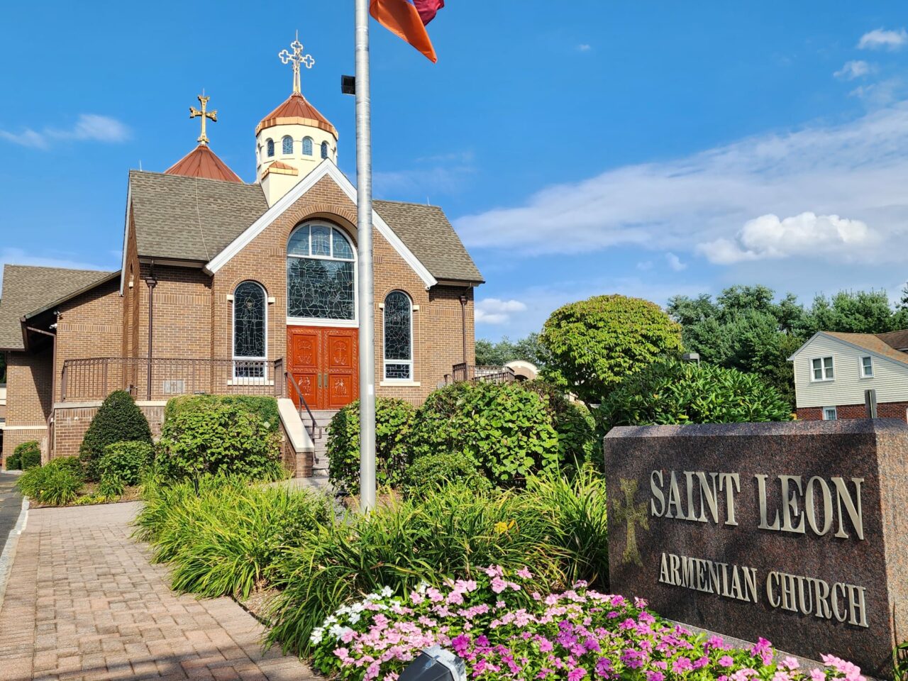 Contact | St. Leon Armenian Church